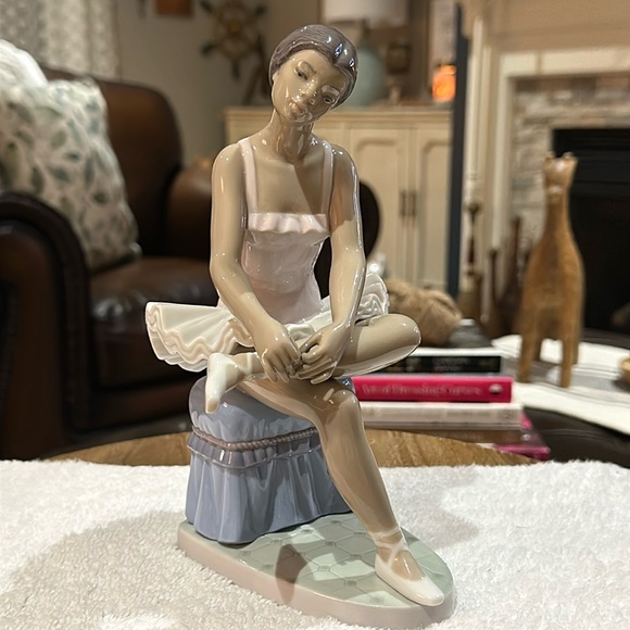 Lladro | Accents | Lladro Finishing Touches Black Legacy Collection 64 ...